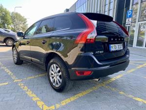 Melns Volvo XC60 2011 Viļņa, ar dzinēja tilpumu 2.40 L un nobraukumu 260 tūkst. km par 8500 €, foto 4 vietnē AUTOMOTO.COM.LV