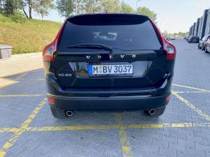 Melns Volvo XC60 2011 Viļņa, ar dzinēja tilpumu 2.40 L un nobraukumu 260 tūkst. km par 8500 €, foto 5 vietnē AUTOMOTO.COM.LV