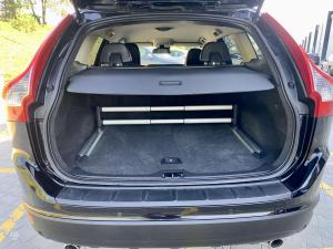 Melns Volvo XC60 2011 Viļņa, ar dzinēja tilpumu 2.40 L un nobraukumu 260 tūkst. km par 8500 €, foto 10 vietnē AUTOMOTO.COM.LV