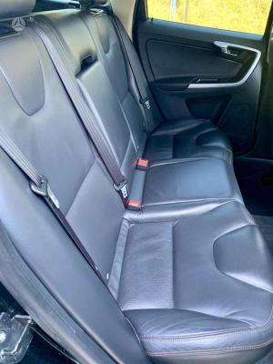 Melns Volvo XC60 2011 Viļņa, ar dzinēja tilpumu 2.40 L un nobraukumu 260 tūkst. km par 8500 €, foto 13 vietnē AUTOMOTO.COM.LV