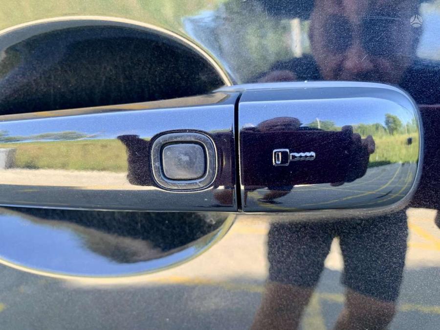 Melns Volvo XC60 2011 Viļņa, ar dzinēja tilpumu 2.40 L un nobraukumu 260 tūkst. km par 8500 €, foto 16 vietnē AUTOMOTO.COM.LV