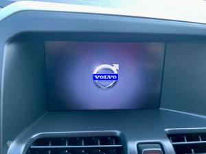 Melns Volvo XC60 2011 Viļņa, ar dzinēja tilpumu 2.40 L un nobraukumu 260 tūkst. km par 8500 €, foto 18 vietnē AUTOMOTO.COM.LV