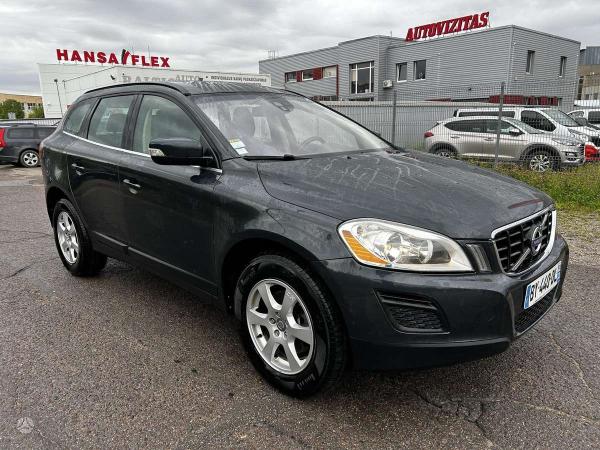 Melns Volvo XC60 2011 Panevēža, ar dzinēja tilpumu 2.40 L un nobraukumu 245 tūkst. km par 6900 €, foto 1 vietnē AUTOMOTO.COM.LV