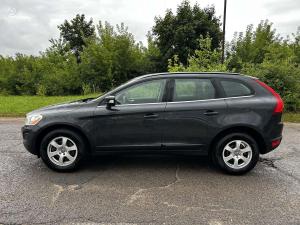 Melns Volvo XC60 2011 Panevēža, ar dzinēja tilpumu 2.40 L un nobraukumu 245 tūkst. km par 6900 €, foto 5 vietnē AUTOMOTO.COM.LV