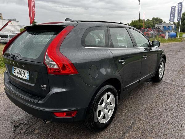 Melns Volvo XC60 2011 Panevēža, ar dzinēja tilpumu 2.40 L un nobraukumu 245 tūkst. km par 6900 €, foto 7 vietnē AUTOMOTO.COM.LV