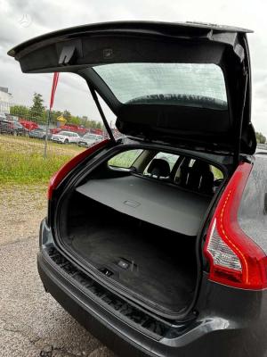 Melns Volvo XC60 2011 Panevēža, ar dzinēja tilpumu 2.40 L un nobraukumu 245 tūkst. km par 6900 €, foto 12 vietnē AUTOMOTO.COM.LV