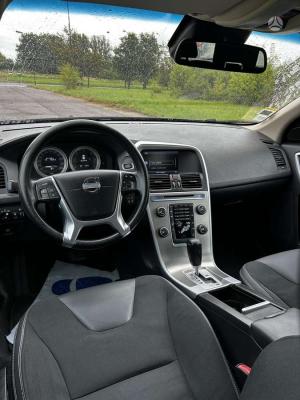 Melns Volvo XC60 2011 Panevēža, ar dzinēja tilpumu 2.40 L un nobraukumu 245 tūkst. km par 6900 €, foto 14 vietnē AUTOMOTO.COM.LV