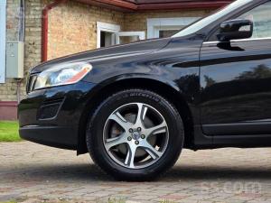 Black Volvo XC60 2011 in Riga, with an engine capacity of 2.40 L and mileage of 385 thousand km for 8950 €, photo 10 on AUTOMOTO.COM.LV