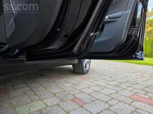 Black Volvo XC60 2011 in Riga, with an engine capacity of 2.40 L and mileage of 385 thousand km for 8950 €, photo 32 on AUTOMOTO.COM.LV