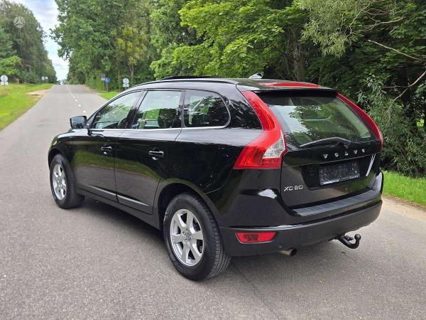 Melns Volvo XC60 2011 Kauņa, ar dzinēja tilpumu 1.98 L un nobraukumu 325 tūkst. km par 7989 €, foto 7 vietnē AUTOMOTO.COM.LV