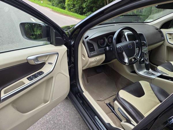 Melns Volvo XC60 2011 Kauņa, ar dzinēja tilpumu 1.98 L un nobraukumu 325 tūkst. km par 7989 €, foto 9 vietnē AUTOMOTO.COM.LV