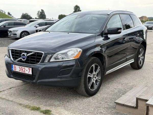 Black Volvo XC60 2011 in Riga, with an engine capacity of 2.40 L and mileage of 308 thousand km for 8500 €, photo 3 on AUTOMOTO.COM.LV