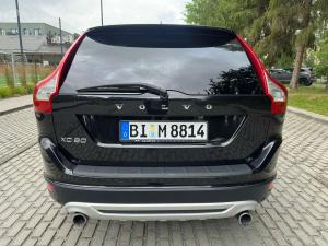 Black Volvo XC60 2011 in Vilnius, with an engine capacity of 1.98 L and mileage of 289 thousand km for 9499 €, photo 8 on AUTOMOTO.COM.LV