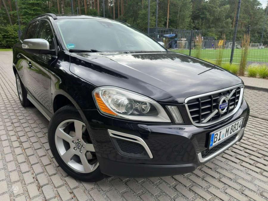 Black Volvo XC60 2011 in Vilnius, with an engine capacity of 1.98 L and mileage of 289 thousand km for 9499 €, photo 13 on AUTOMOTO.COM.LV