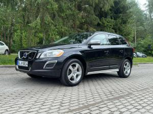 Black Volvo XC60 2011 in Vilnius, with an engine capacity of 1.98 L and mileage of 289 thousand km for 9499 €, photo 16 on AUTOMOTO.COM.LV