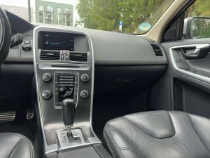 Black Volvo XC60 2011 in Vilnius, with an engine capacity of 1.98 L and mileage of 289 thousand km for 9499 €, photo 21 on AUTOMOTO.COM.LV