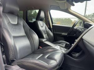 Black Volvo XC60 2011 in Vilnius, with an engine capacity of 1.98 L and mileage of 289 thousand km for 9499 €, photo 26 on AUTOMOTO.COM.LV