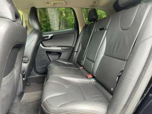 Black Volvo XC60 2011 in Vilnius, with an engine capacity of 1.98 L and mileage of 289 thousand km for 9499 €, photo 27 on AUTOMOTO.COM.LV