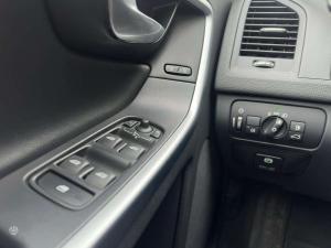 Black Volvo XC60 2011 in Vilnius, with an engine capacity of 1.98 L and mileage of 289 thousand km for 9499 €, photo 30 on AUTOMOTO.COM.LV
