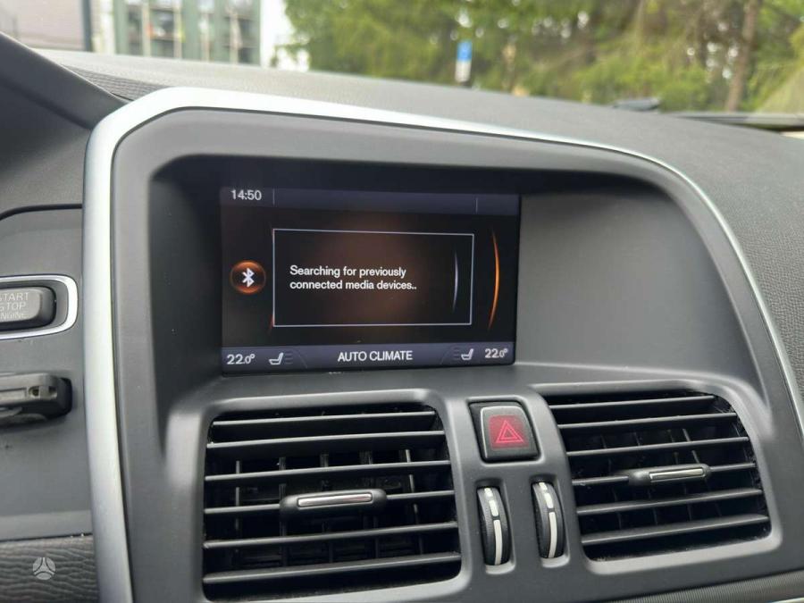 Black Volvo XC60 2011 in Vilnius, with an engine capacity of 1.98 L and mileage of 289 thousand km for 9499 €, photo 31 on AUTOMOTO.COM.LV