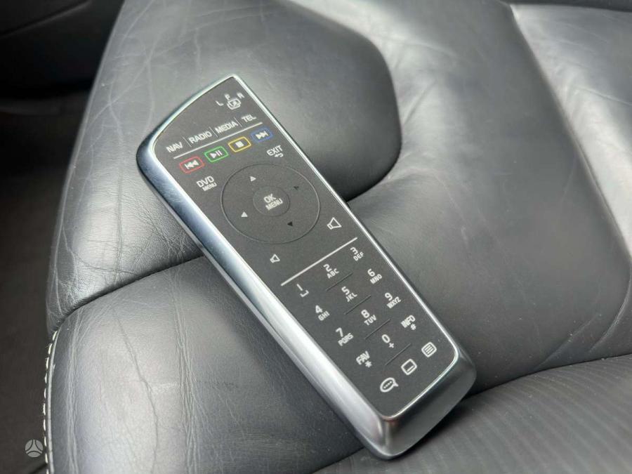 Black Volvo XC60 2011 in Vilnius, with an engine capacity of 1.98 L and mileage of 289 thousand km for 9499 €, photo 33 on AUTOMOTO.COM.LV