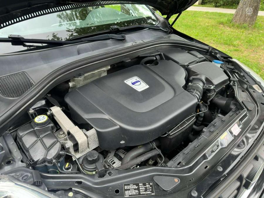 Black Volvo XC60 2011 in Vilnius, with an engine capacity of 1.98 L and mileage of 289 thousand km for 9499 €, photo 37 on AUTOMOTO.COM.LV