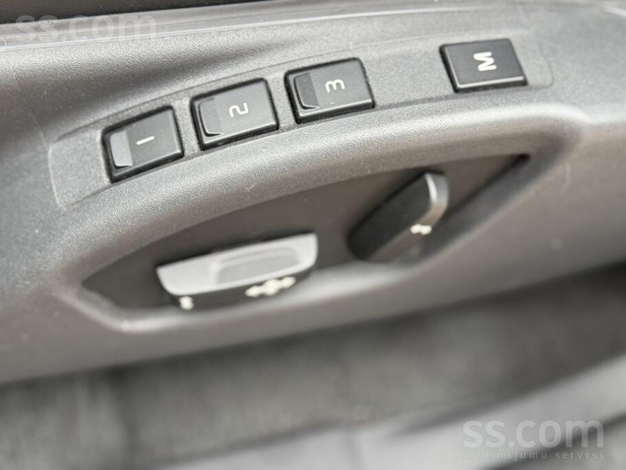 Melns Volvo XC60 2011 Rīga, ar dzinēja tilpumu 2.00 L un nobraukumu 308 tūkst. km par 8500 €, foto 8 vietnē AUTOMOTO.COM.LV