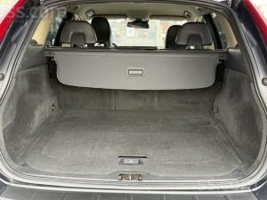 Melns Volvo XC60 2011 Rīga, ar dzinēja tilpumu 2.00 L un nobraukumu 308 tūkst. km par 8500 €, foto 13 vietnē AUTOMOTO.COM.LV