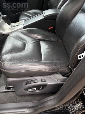 Melns Volvo XC60 2011 Rīga, ar dzinēja tilpumu 2.40 L un nobraukumu 251 tūkst. km par 7600 €, foto 11 vietnē AUTOMOTO.COM.LV