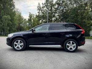 Black Volvo XC60 2011 in Jurmala, with an engine capacity of 2.40 L and mileage of 261 thousand km for 9995 €, photo 6 on AUTOMOTO.COM.LV