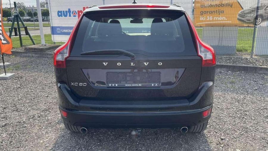 Black Volvo XC60 2011 in Marijampole, with an engine capacity of 2.40 L and mileage of 284 thousand km for 8990 €, photo 13 on AUTOMOTO.COM.LV