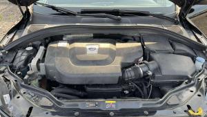 Black Volvo XC60 2011 in Marijampole, with an engine capacity of 2.40 L and mileage of 284 thousand km for 8990 €, photo 17 on AUTOMOTO.COM.LV