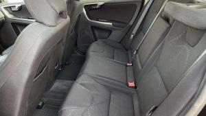 Black Volvo XC60 2011 in Marijampole, with an engine capacity of 2.40 L and mileage of 284 thousand km for 8990 €, photo 22 on AUTOMOTO.COM.LV
