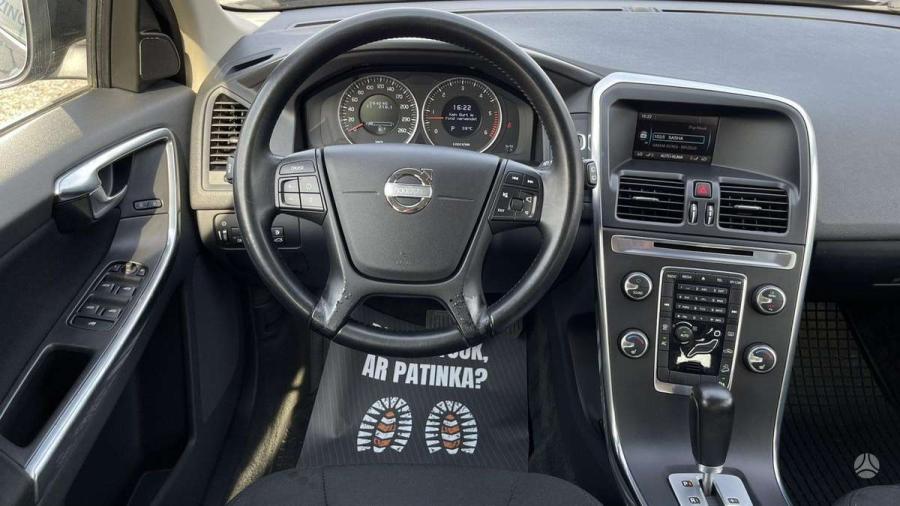 Black Volvo XC60 2011 in Marijampole, with an engine capacity of 2.40 L and mileage of 284 thousand km for 8990 €, photo 29 on AUTOMOTO.COM.LV