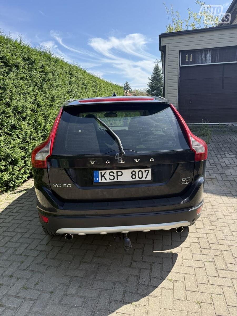 Melns Volvo XC60 2011 Kauņa, ar dzinēja tilpumu 2.40 L un nobraukumu 328 tūkst. km par 7300 €, foto 3 vietnē AUTOMOTO.COM.LV