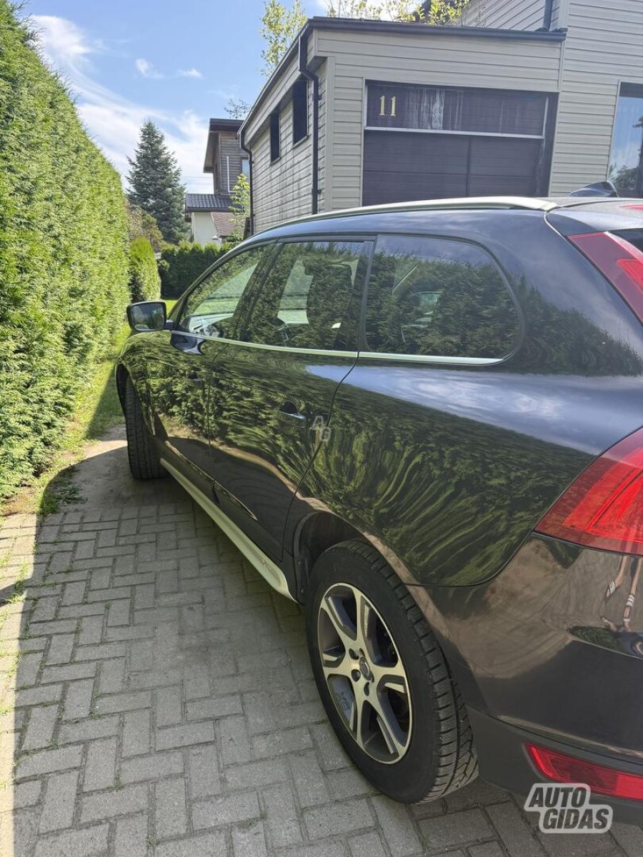 Melns Volvo XC60 2011 Kauņa, ar dzinēja tilpumu 2.40 L un nobraukumu 328 tūkst. km par 7300 €, foto 4 vietnē AUTOMOTO.COM.LV