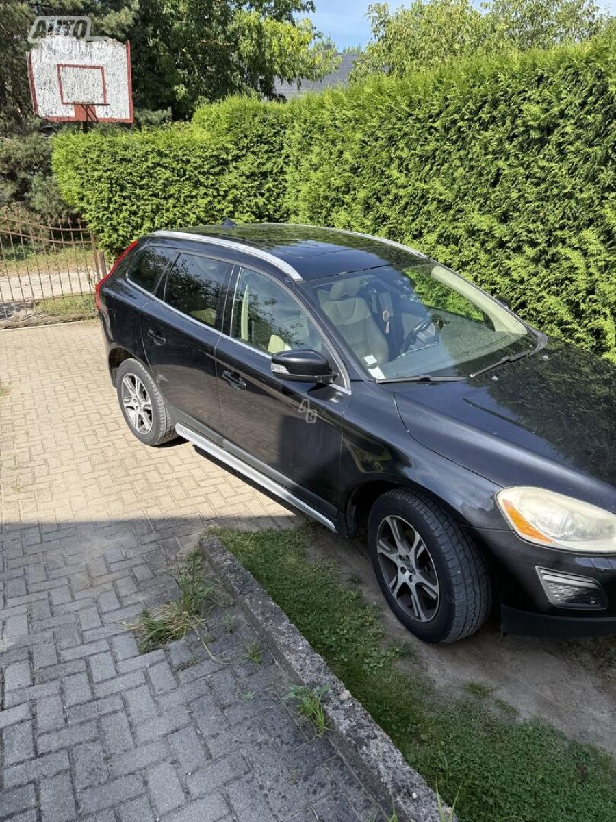 Melns Volvo XC60 2011 Kauņa, ar dzinēja tilpumu 2.40 L un nobraukumu 328 tūkst. km par 7300 €, foto 6 vietnē AUTOMOTO.COM.LV