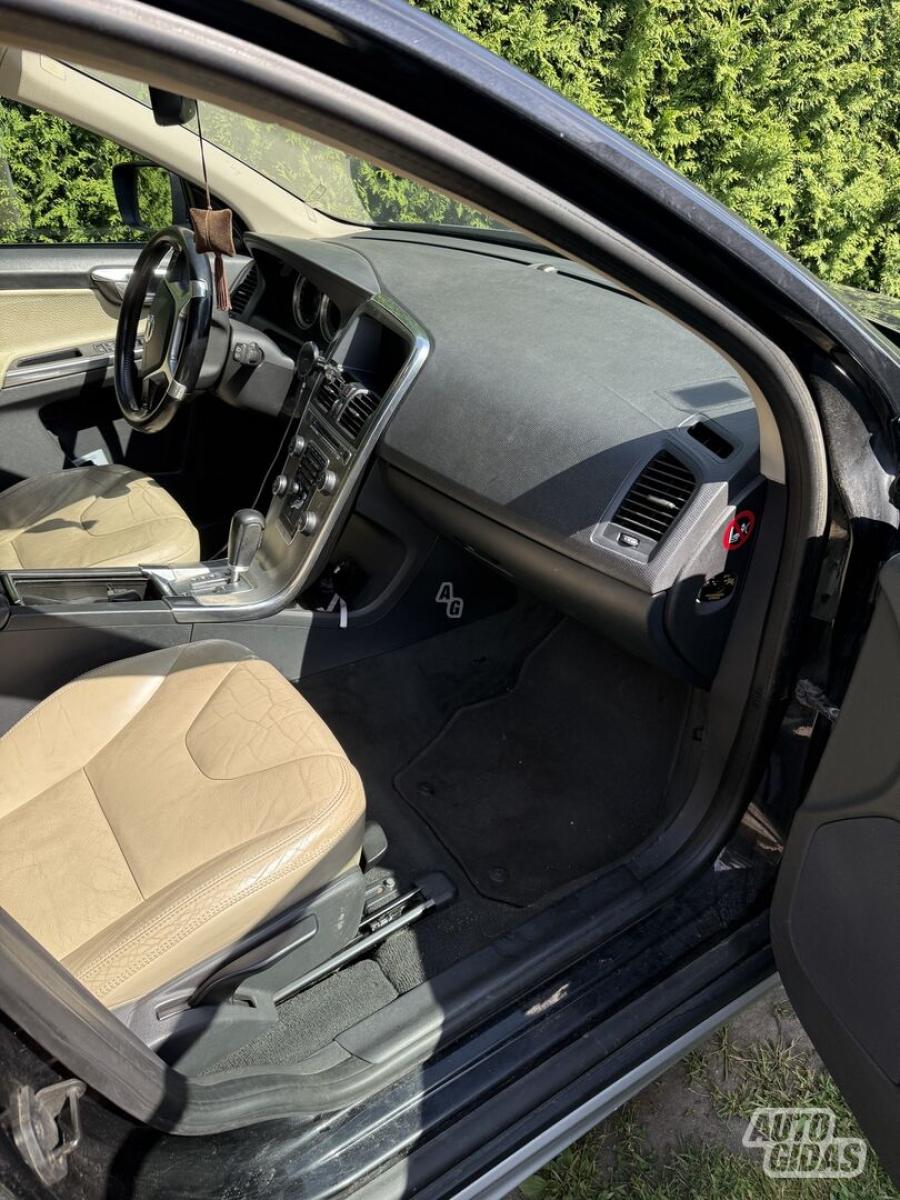 Melns Volvo XC60 2011 Kauņa, ar dzinēja tilpumu 2.40 L un nobraukumu 328 tūkst. km par 7300 €, foto 7 vietnē AUTOMOTO.COM.LV