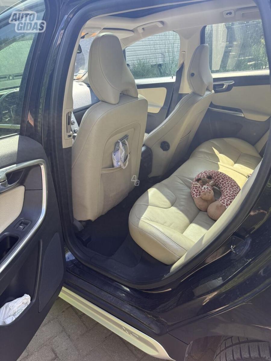 Melns Volvo XC60 2011 Kauņa, ar dzinēja tilpumu 2.40 L un nobraukumu 328 tūkst. km par 7300 €, foto 12 vietnē AUTOMOTO.COM.LV