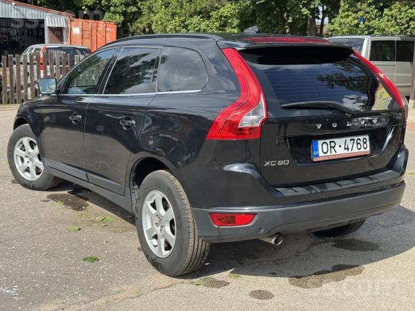 Melns Volvo XC60 2011 Rīga, ar dzinēja tilpumu 2.00 L un nobraukumu 207 tūkst. km par 8750 €, foto 8 vietnē AUTOMOTO.COM.LV