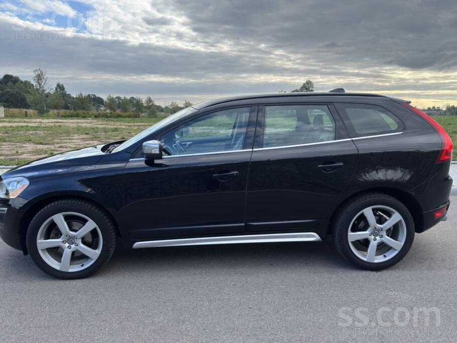 Melns Volvo XC60 2011 Rēzekne, ar dzinēja tilpumu 2.00 L un nobraukumu 278 tūkst. km par 10300 €, foto 4 vietnē AUTOMOTO.COM.LV