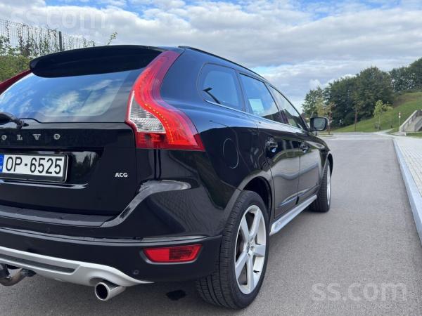Melns Volvo XC60 2011 Rēzekne, ar dzinēja tilpumu 2.00 L un nobraukumu 278 tūkst. km par 10300 €, foto 7 vietnē AUTOMOTO.COM.LV