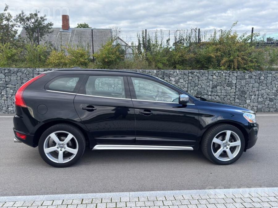 Melns Volvo XC60 2011 Rēzekne, ar dzinēja tilpumu 2.00 L un nobraukumu 278 tūkst. km par 10300 €, foto 8 vietnē AUTOMOTO.COM.LV