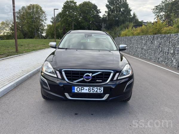 Melns Volvo XC60 2011 Rēzekne, ar dzinēja tilpumu 2.00 L un nobraukumu 278 tūkst. km par 10300 €, foto 9 vietnē AUTOMOTO.COM.LV