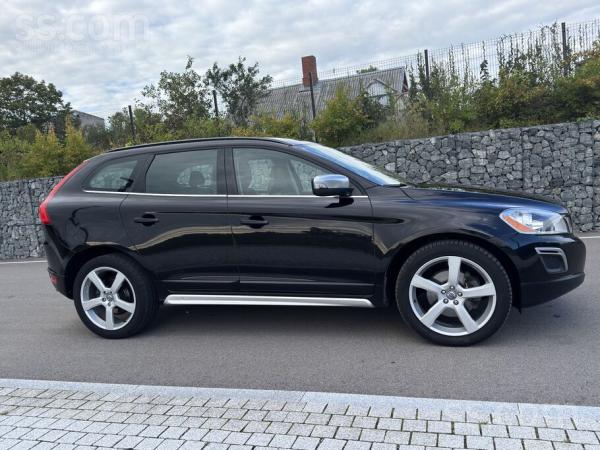Melns Volvo XC60 2011 Rēzekne, ar dzinēja tilpumu 2.00 L un nobraukumu 278 tūkst. km par 10300 €, foto 10 vietnē AUTOMOTO.COM.LV