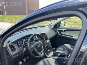 Melns Volvo XC60 2011 Rēzekne, ar dzinēja tilpumu 2.00 L un nobraukumu 278 tūkst. km par 10300 €, foto 11 vietnē AUTOMOTO.COM.LV