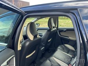 Melns Volvo XC60 2011 Rēzekne, ar dzinēja tilpumu 2.00 L un nobraukumu 278 tūkst. km par 10300 €, foto 12 vietnē AUTOMOTO.COM.LV