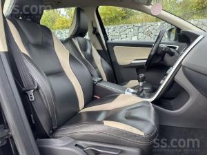 Melns Volvo XC60 2011 Rēzekne, ar dzinēja tilpumu 2.00 L un nobraukumu 278 tūkst. km par 10300 €, foto 20 vietnē AUTOMOTO.COM.LV