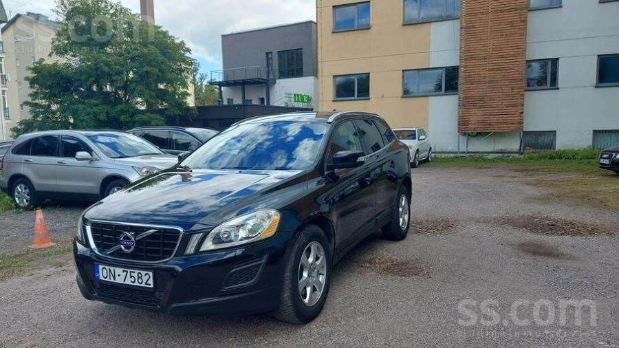 Melns Volvo XC60 2011 Daugavpils, ar dzinēja tilpumu 2.40 L un nobraukumu 0 tūkst. km par 8650 €, foto 12 vietnē AUTOMOTO.COM.LV