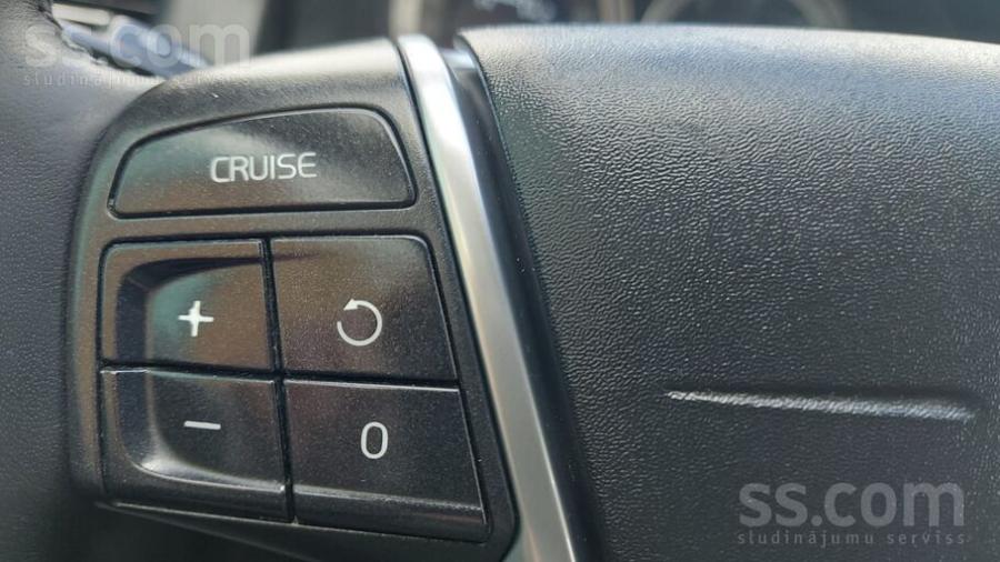 Melns Volvo XC60 2011 Daugavpils, ar dzinēja tilpumu 2.40 L un nobraukumu 0 tūkst. km par 8650 €, foto 16 vietnē AUTOMOTO.COM.LV